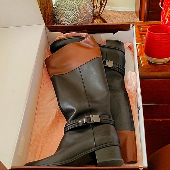 Bandolino | Shoes | Bandolina Carlita Leather Ridingknee High Boots 7m ...